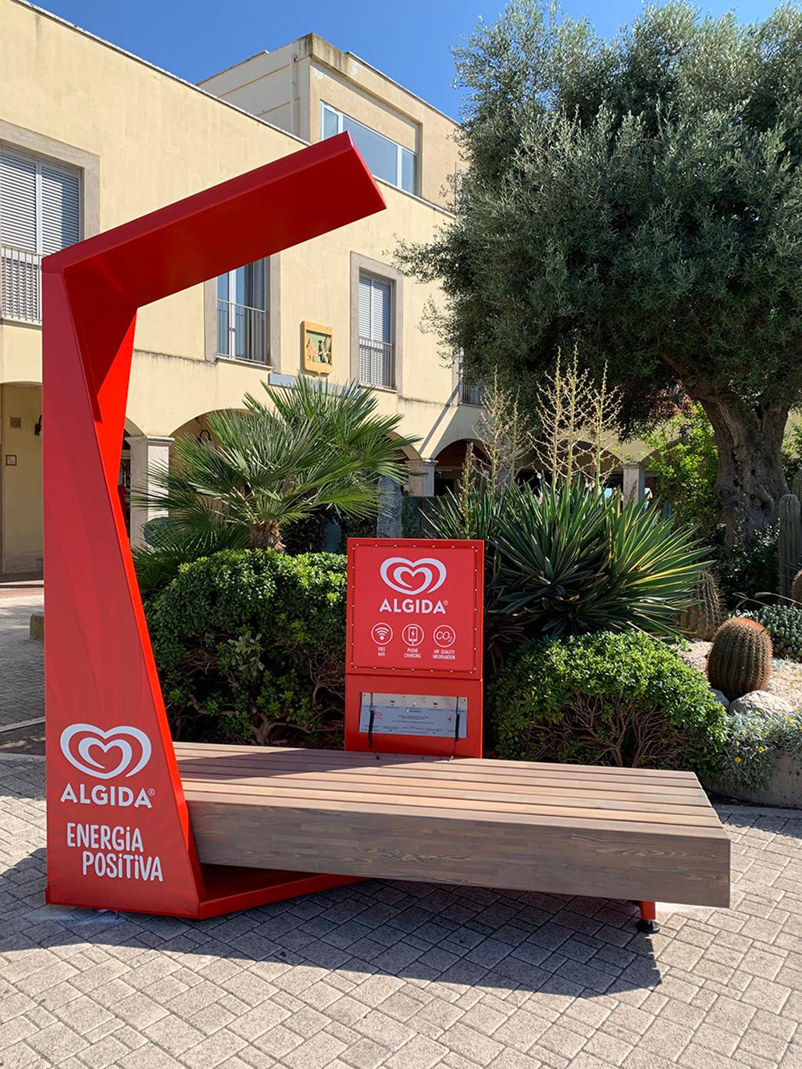 Pametna klupa SSB1 hybrid – PERIVALLON URBANA OPREMA I SPORT